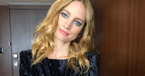 Laurence Leboeuf Change De T Te Et Le R Sultat Est Magnifique Monde De Stars