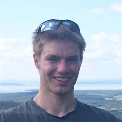 Hampus Persson Kvalitetsingenjör Rototilt Group Ab Linkedin