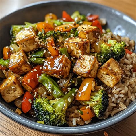 Easy Delicious Crisp Vegetable Stir Fry With Tofu And Brown Rice
