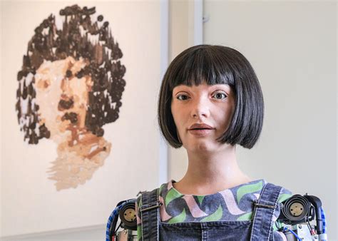 Worlds First Ultra Realistic Robot Artist Makes Vases And Cutlery With 3d Printer