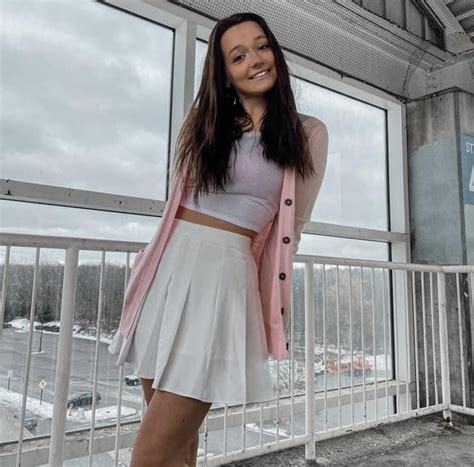 Cutie Iktr R Hotgirlnextdoor
