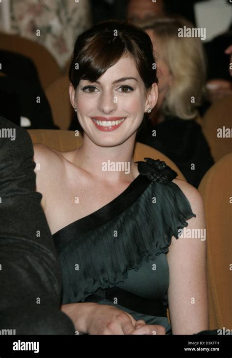 Anne Hathaway Brokeback Mountain Hi Res Stock Photography And Images
