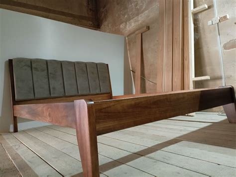 Ліжко двоспальне Ліжко двохспальне Ліжко деревянне 7 500 грн Меблі для спальні Полтава на Olx