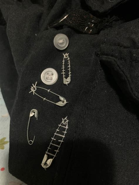 Punk Safety Pins Punk Fashion Diy Diy Clothes Design Diy Clothes