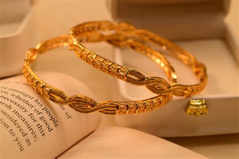 Luxury Stylish Design Gold Plated 2pc Bangles Set For Girlswomen