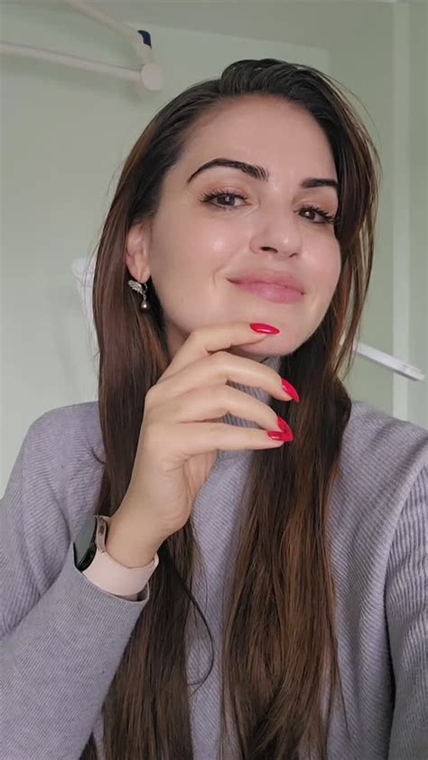 По напорен ден исполнет со камери светла и многу обврски време е за мене Секогаш истиот