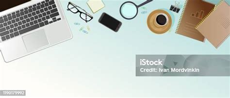 사무실 책상 벡터 위에서 볼 수 있습니다 소셜 네트워크에 사이트 포스터 광고 프로필의 디자인 직장 엉망 책 노트북 펜 연필 학교