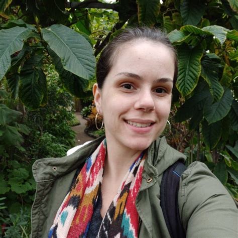 Suzane Gregatti Medium