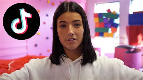 Charli D Amelio Becomes First Tiktok Star To Hit Million Followers Dexerto