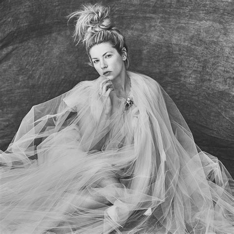 Katheryn Winnick Sexy Photoshoot Hot Celebs Home