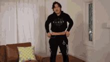 Pulling Pants Down S Tenor