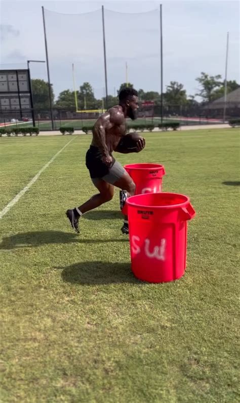 Evander Holyfields Son Elijah Shows Insane Body Transformation In New