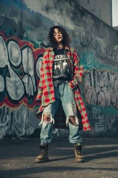 Embrace The 90s Grunge Effortlessly Cool Outfits 90s Fashion