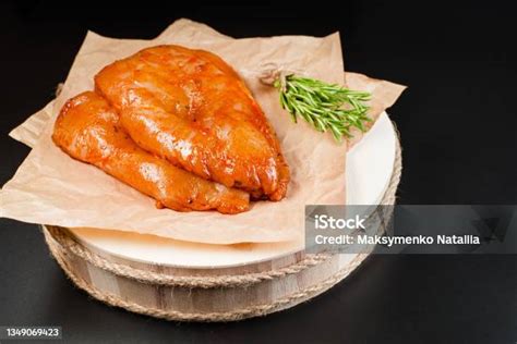 신선한 닭고기 편리한 음식 미리 조리 원시 양념 치킨 양념 된 닭고기 필레에 향신료 향신료와 함께 닭을 요리 가금류에 대한 스톡 사진 및 기타 이미지 Istock