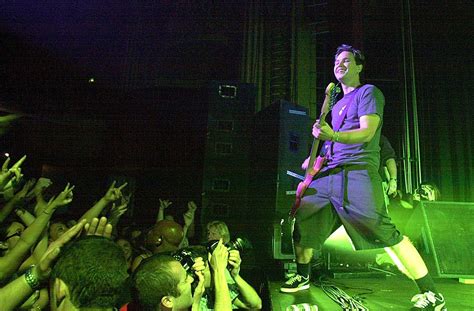 Setlist History Blink 182 Unveils The Rock Show In Il Setlist Fm
