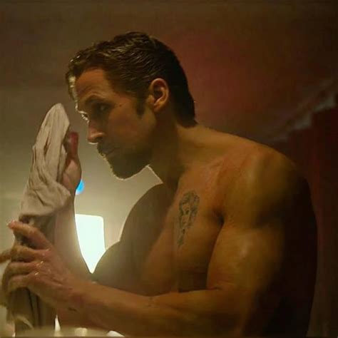 Ryan Gosling In The Gray Man In 2024 Ryan Gosling Shirtless Ryan Gosling Bryan Gosling