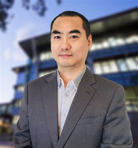 Jason Zhuang Medium