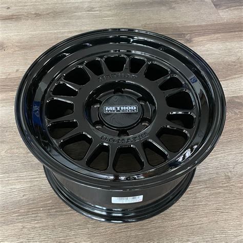 Method Race Wheels Mr318 17x85 0 6x1397 Gloss Black Set Of 4 Ebay