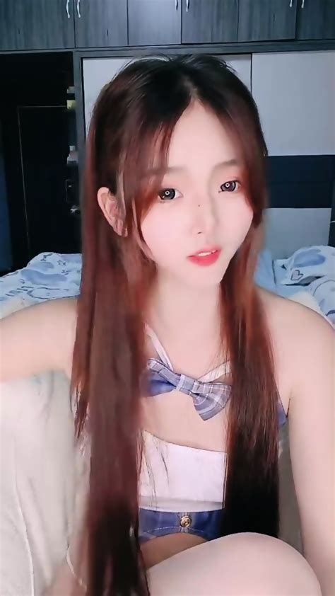 【小嫩妹】 校花学生妹身材颜值爆表道具自慰狂喷水 2 Eporner