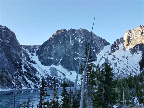 Dragontail Peak Climb | A Concurrent Affair