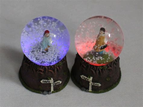 گوی شیشه ای چراغ دار سایز کوچک