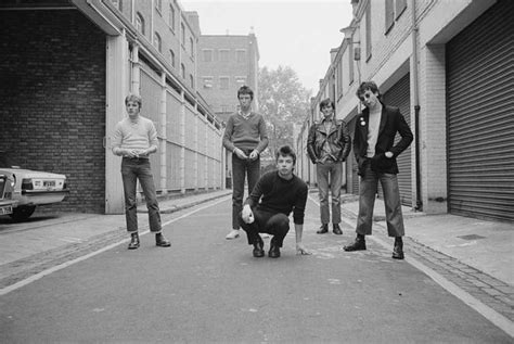 Teenage Kicks By The Undertones The Story Behind The Song Louder