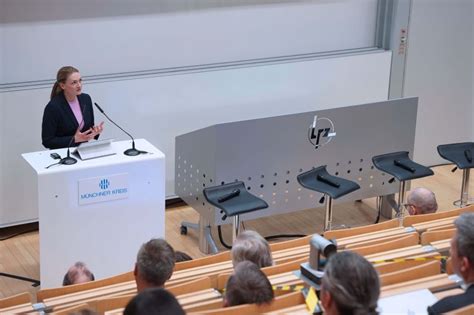 Leibniz Supercomputing Centre On Linkedin Quantum Economy Digital Networking Quantum