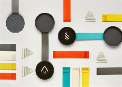 Maps Beeline Bicycle Compass Guides Cyclists With An Arrow