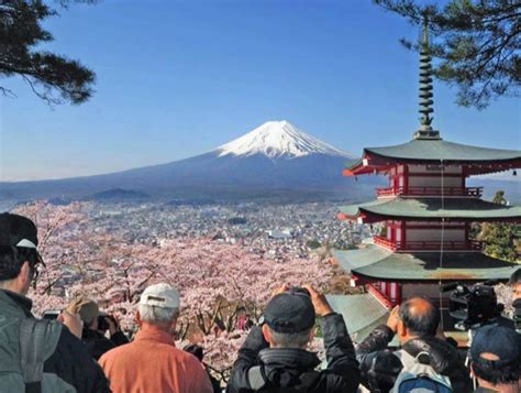 Японд сарын дотор зорчсон гадаад жуулчдын тоо дээд үзүүлэлтэд хүрчээ