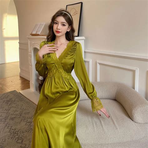 여성용 프렌치 스타일 아이스 실크 잠옷 레이스 트림 브이넥 긴팔 섹시한 단색 잠옷 봄 잠옷 Aliexpress