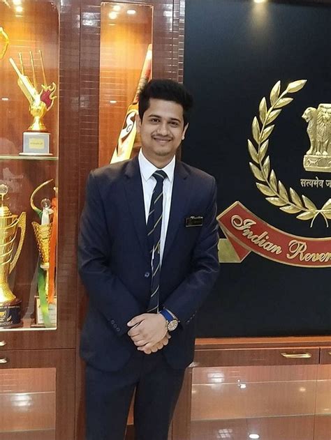 Ias Abhishek Jain Is Only 24 And Has Cracked Upsc Twice