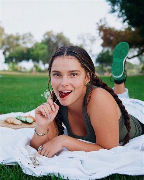 Nerds Geeks Comics Movies Inde Navarrette Aka Sarah Cushing In