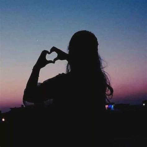 Top Girl Single WhatsApp DP Ideas For Unique Profiles