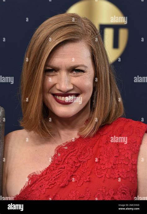 Mireille Enos Arrives At The 28th Annual Screen Actors Guild Awards At