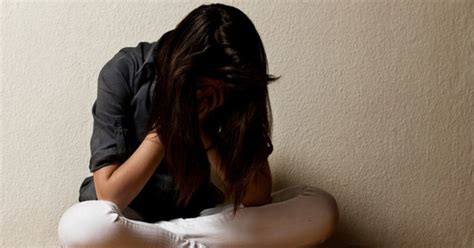 부정적인 생각에서 벗어나는 방법 3가지