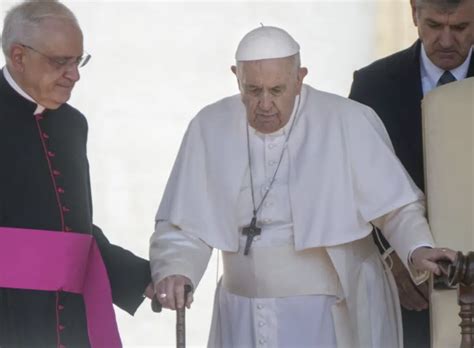Pope Francis Reveals He Wrote A Letter In 2013 He Would Resign If