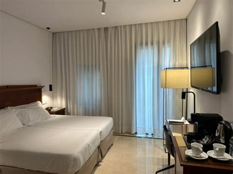 [신혼여행💍] 세비야 숙소 호텔 레이 알폰소x 룸컨디션 어메니티 세비야맛집 네이버 블로그