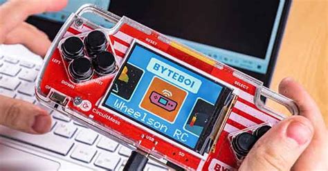 Build Your Own 8 Bit Console And Create Your Own Games With Byteboi