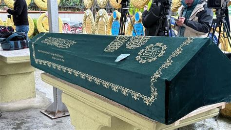 Yapımcı Erol Kösenin Cenazesi Zincirlikuyu Camiinde Defnedildi İşçi
