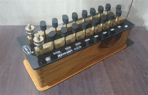 Plain Wooden Resistance Box For Industrial Use Feature Attractive