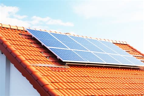 How Solar Panels Can Offset Carbon Emissions