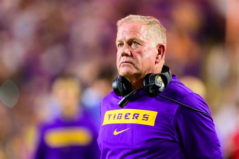 Look Brian Kelly Cursed At Lsu Player On Sideline The Spun