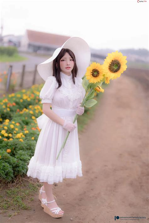 Fantasy Factory 小丁 Xiao Ding Sunflower 51 Photos Cosplaytele