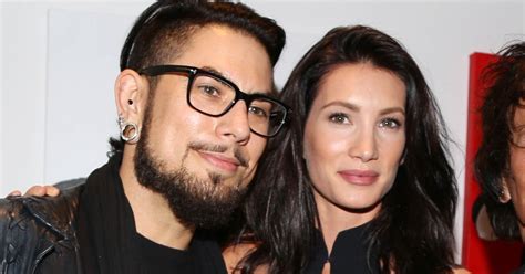 Sonni Pacheco Jeremy Renner Told Ex Wife Sonni Pacheco To Get A Job