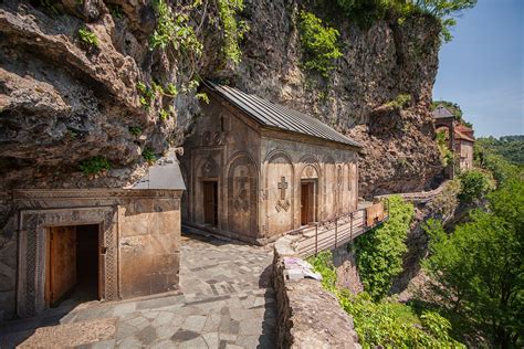 ムグヴィメヴィ修道院 ウズベキスタン、中央アジア、コーカサスへのツアー