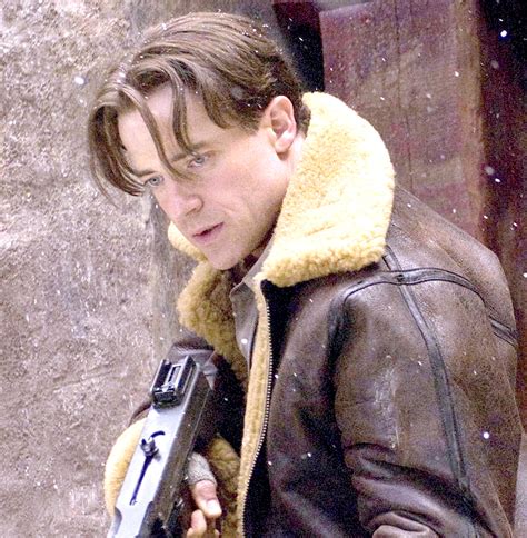 Потолстевший Брендан Фрейзер вернулся Риком из «Мумии на видео и ошарашил фанатов