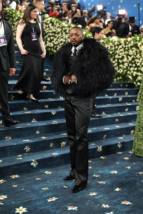 Met Gala 2025 Red Carpet Looks See Every Celebrity Outfit And Dress