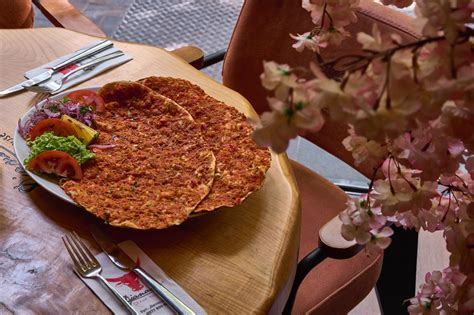 Djanam Vitoshka Първокласни деликатеси на бул Витоша