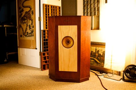 Glow In The Dark Audio Atelier Rullit Aero 8 Alnico