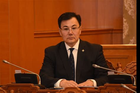 Б Баттөмөр Уул уурхайн бүтээгдэхүүнийг биржээр арилжсанаар эдийн засагт өсөлт авчирна